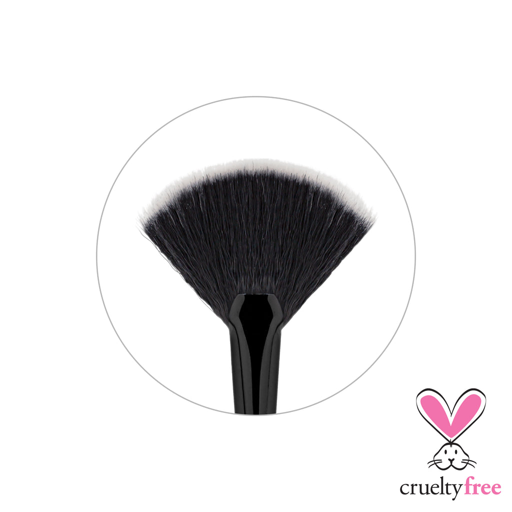 Essential Highlighting Fan Brush | L.A. COLORS